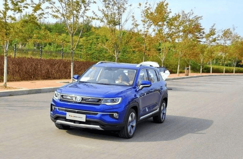 新宝骏RS-3和长安CS35PLUS哪个好？智能网联更受欢迎_搜狐汽车_搜狐网