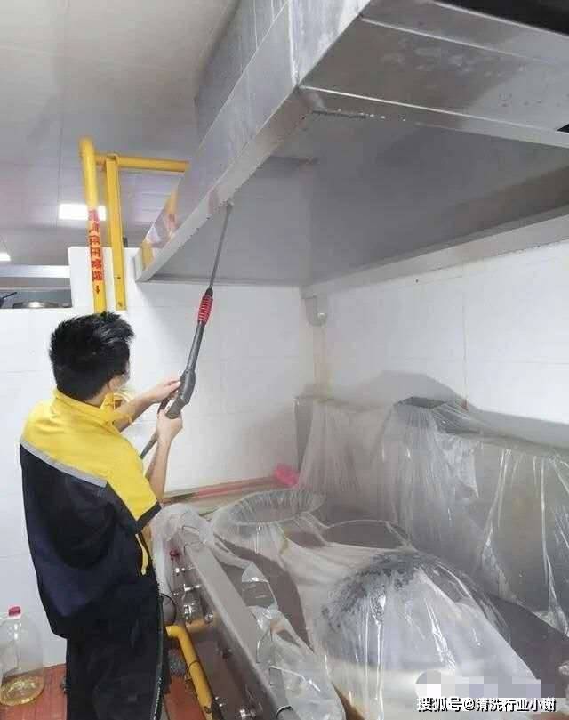 餐饮商户注意啦！需清洗油烟管道、油烟净化器及消防安全知识培训火灾