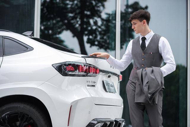 全球限量300台！WEY VV7 GT巴博斯版与李治廷上市放大招！_搜狐汽车_搜狐网