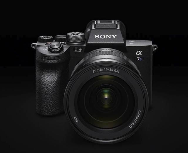新品对决！EOS R5 VS A7S3应该选哪个？_相机