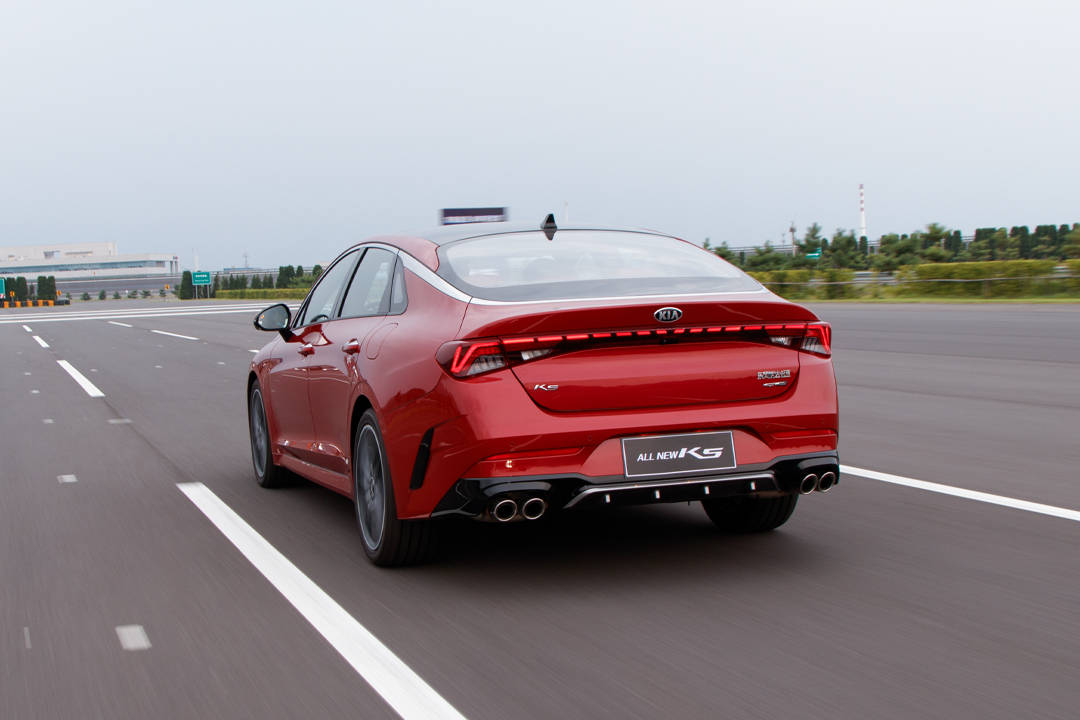 动力和悬架都有亮点 场地试驾东风悦达起亚凯酷（ALL NEW K5）_搜狐汽车_搜狐网