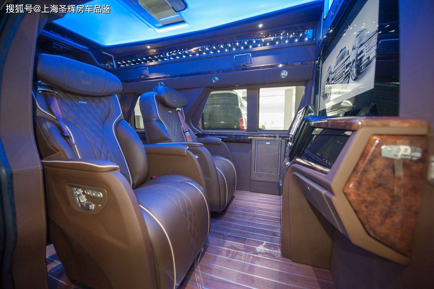 GMC商务之星G660S雅尊天幕版外观简洁大气彰显美式硬朗_搜狐汽车_搜狐网