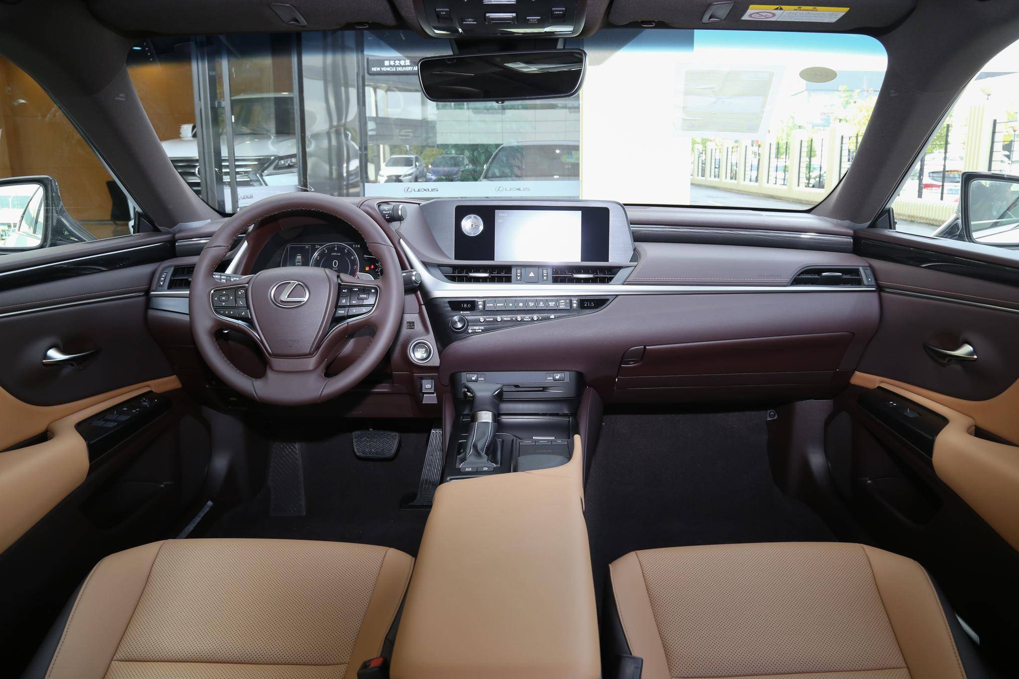 雷克萨斯ES200卓越版，入门车型也同样表现优秀_搜狐汽车_搜狐网