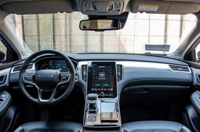 主打“年轻牌”|荣威i6 MAX/ ei6 MAX同步上市_搜狐汽车_搜狐网