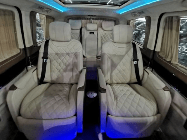 奔驰260迈巴赫vs680经典浅色双拼内饰_搜狐汽车_搜狐网