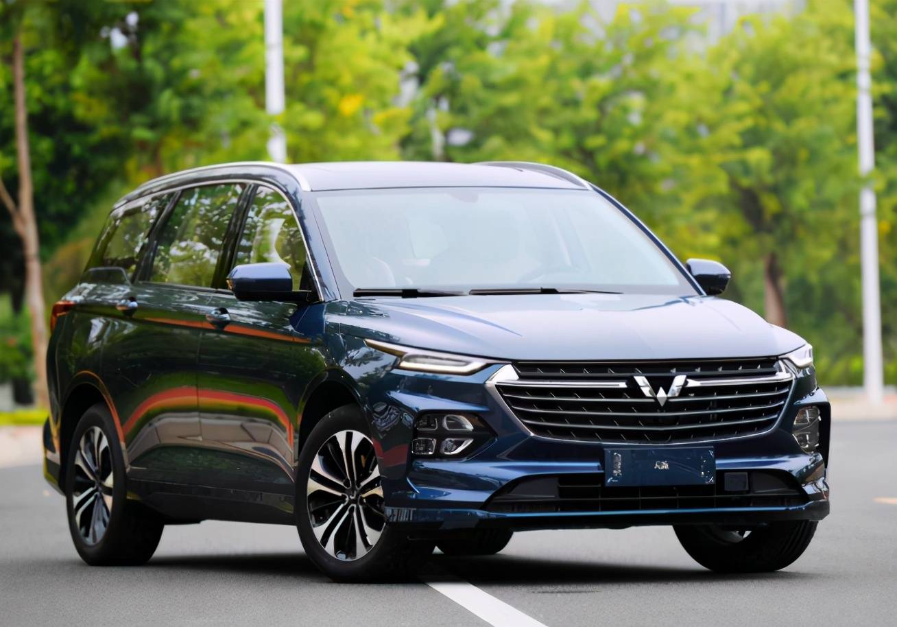 引入双联屏+48V，月销个位数的别克GL6，终于向大哥取经了_搜狐汽车_搜狐网