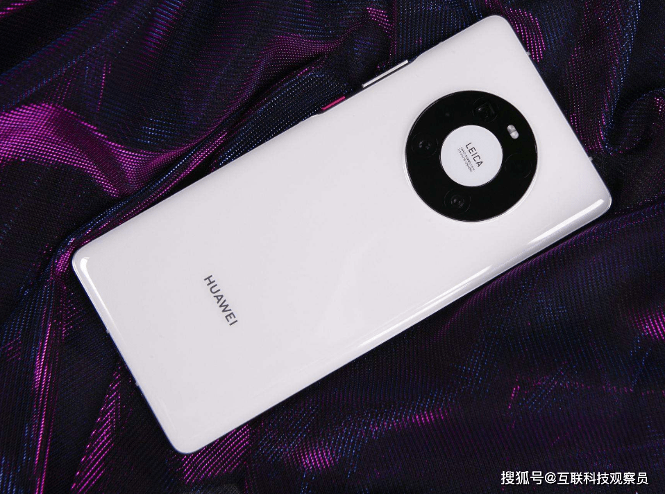 买华为mate40pro被说人傻钱多，同事买iPhone 12却被各种夸，该如何反驳-搜狐大视野-搜狐新闻