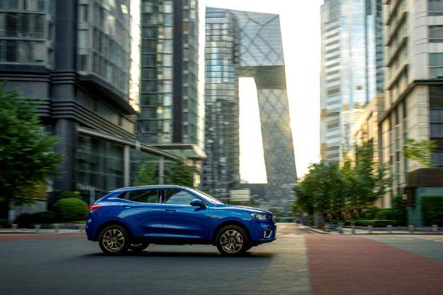 颜智双绝WEY VV5圈粉95后，自驾游最佳CP人间值得_搜狐汽车_搜狐网