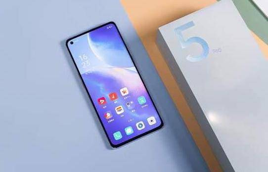 选择困难？OPPOReno5和Reno5Pro，6点升级早知道_屏幕