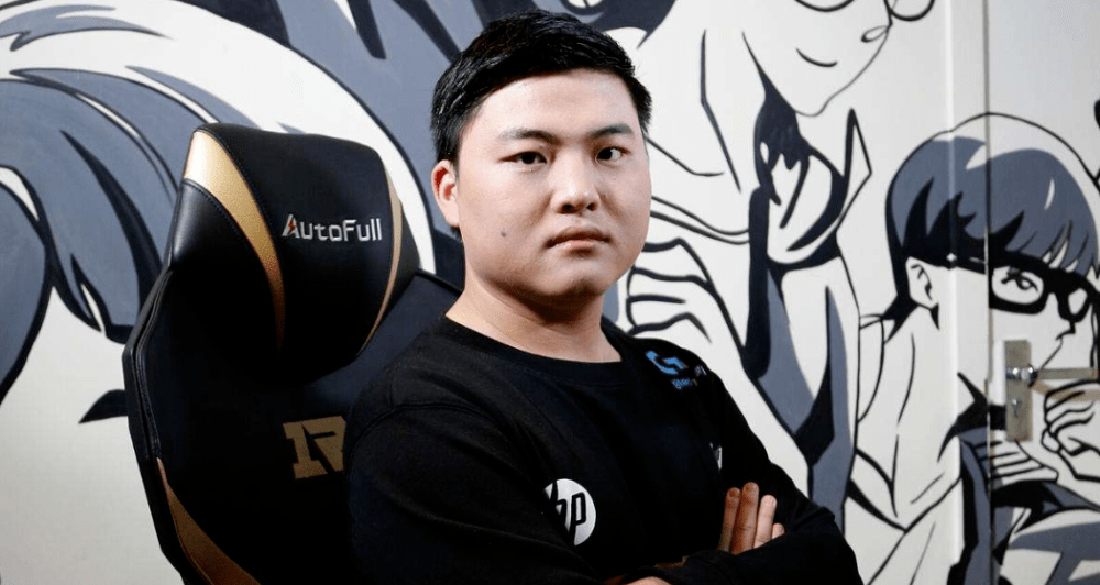 Doinb韩服偶遇Uzi，小狗EZ五杀，金咕咕直言有他排位早1000分_Gimgoon