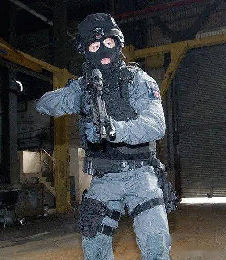 不列颠反恐利剑（1）——CTSFO伦敦分局的装备发展历程_行动