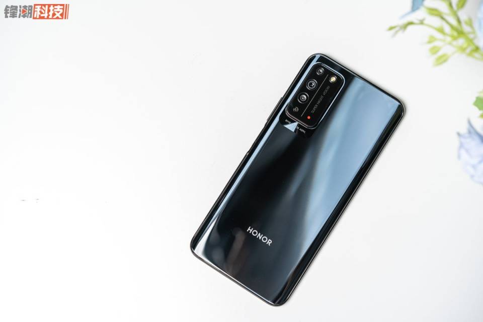 荣耀X10 游戏性能评测：麒麟820 真一代神 U_手机