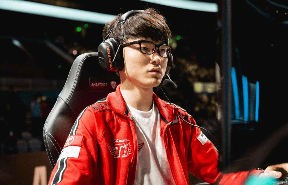 苦酒入喉？又一名中单超越了李哥，Pawn将军公布恋情_Faker