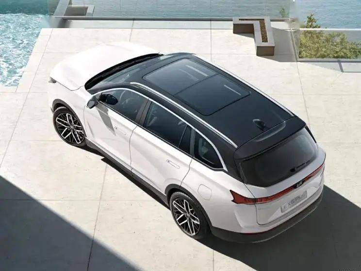 25万左右 威马EX6 Plus 6座版开启预售_搜狐汽车_搜狐网