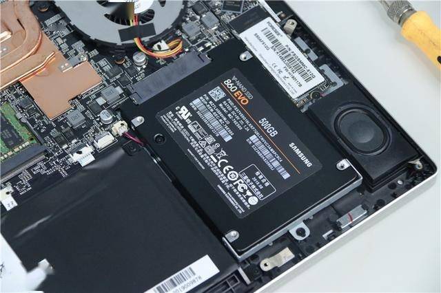 办公游戏全能，十代酷睿 + MX350 不足 4K，机械革命 S2 体验_笔记本