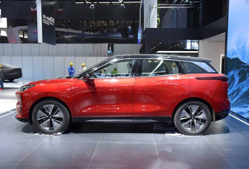 北京车展：全新纯电SUV奔腾E01正式上市，19.68万起售！_搜狐汽车_搜狐网