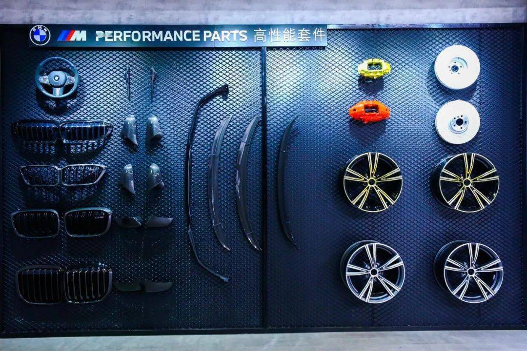 BMW“新装备”高能亮相2020 AIT改装车展_搜狐汽车_搜狐网