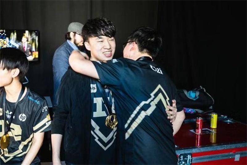 【记录S10】RNG篇：后Uzi时代的痛与喜_选手