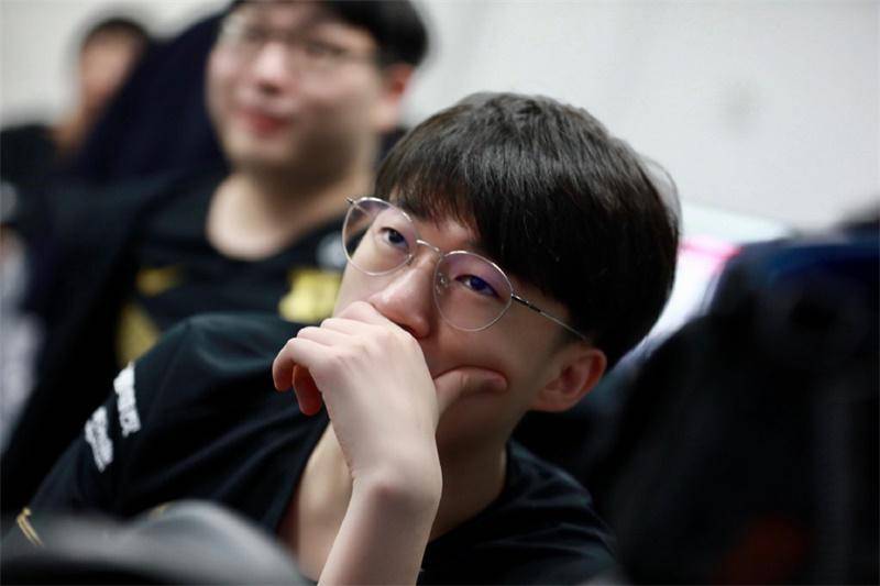 【记录S10】RNG篇：后Uzi时代的痛与喜_选手