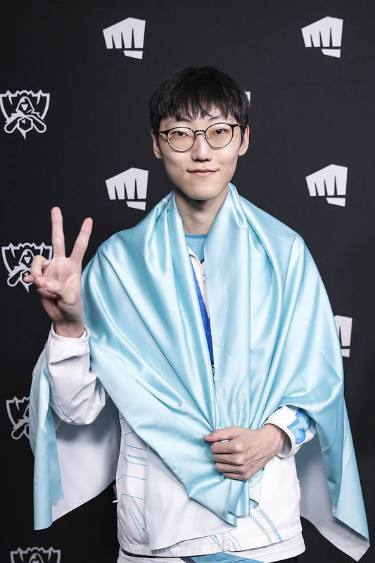 FPX战队官宣：S10冠军上单选手Nuguri 加入，FPX牛宝正式连接_Theshy