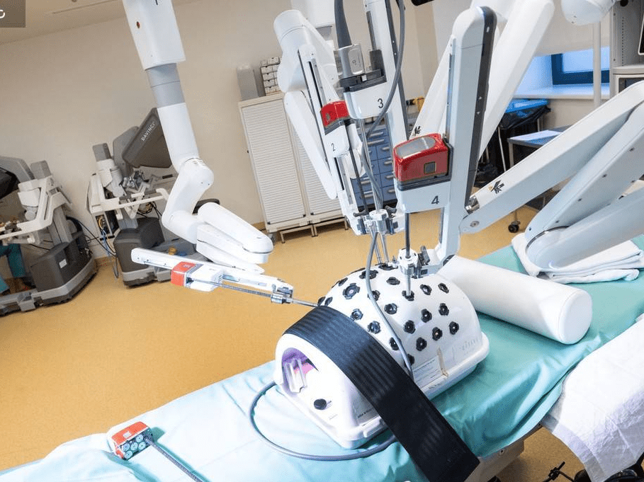 高科技医疗设备：德国“达芬奇”手术机器人-搜狐大视野-搜狐新闻