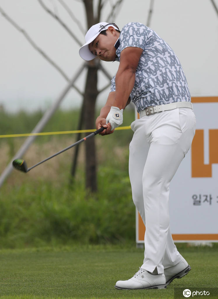 2020年KPGA高尔夫巡回赛首轮赛况。-搜狐大视野-搜狐新闻