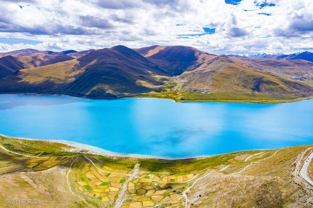 海拔4500米羊湖，西藏三大圣湖之一，人间值得旅游必打卡地_地方