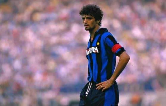 足坛豪门 | 蓝黑军团——国际米兰！_意甲