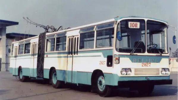 看看北京的这些老客车，我们一起对着满满的回忆思绪万千_公共汽车