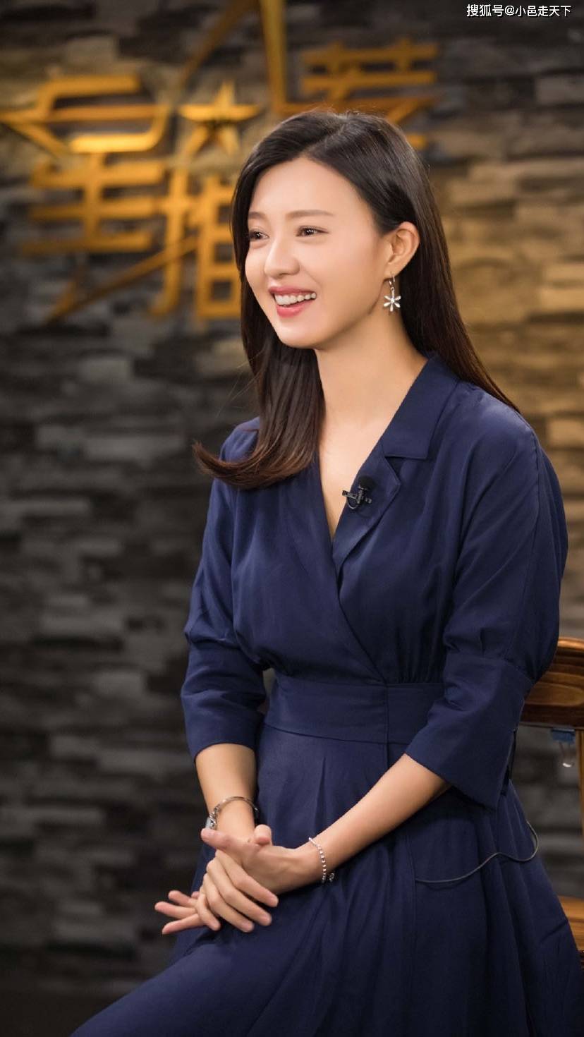 傅晶第4期 温柔知性写真-搜狐大视野-搜狐新闻