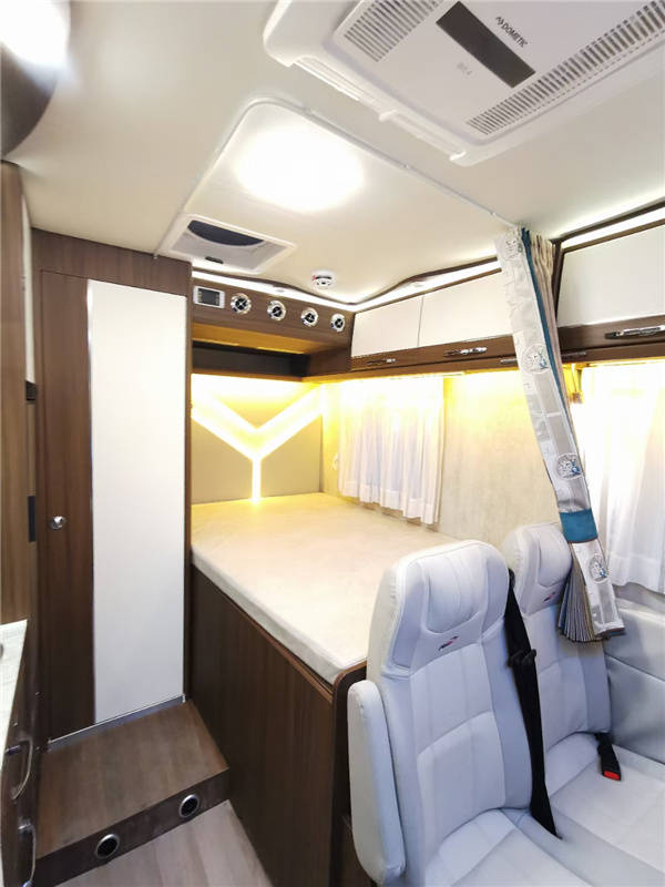 全新国六版本瑞弗V800依维柯房车，全新无拓展配置大升级_搜狐汽车_搜狐网