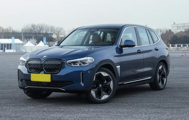 宝马iX3官降7万，价格进一步下探，买它还是Model Y？_搜狐汽车_搜狐网