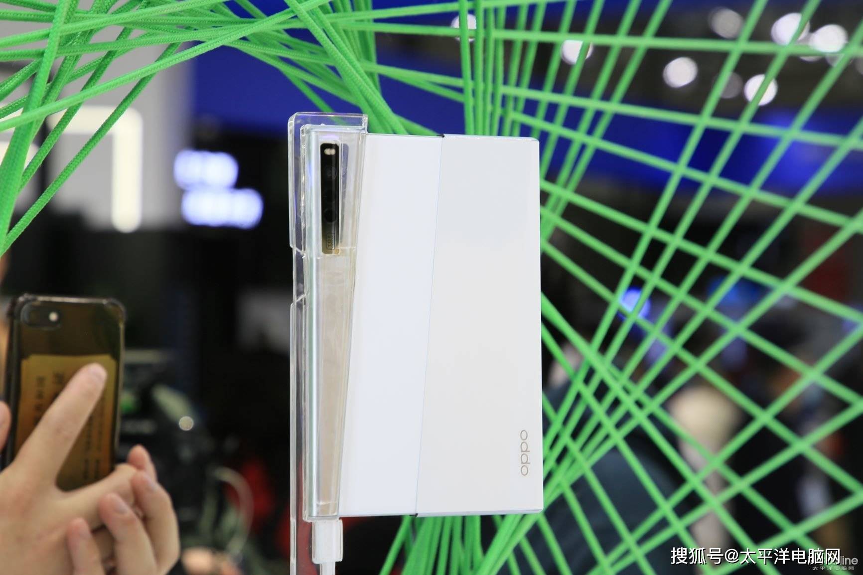 MWC21 OPPO图赏：“万联互联”生态-搜狐大视野-搜狐新闻