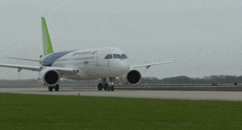 叮咚！C919全球首单来了，回顾国产大飞机成长关键点_客机