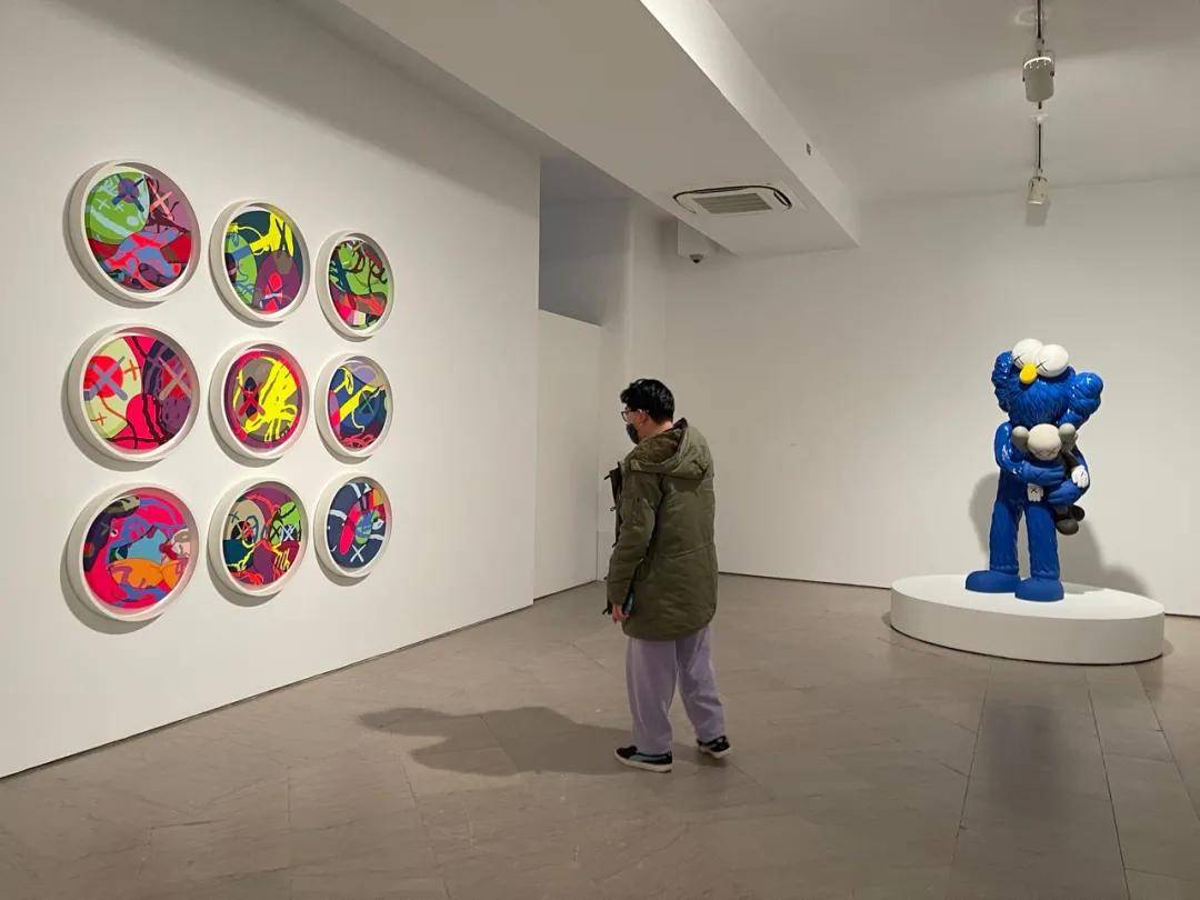 KAWS 纽约个展 | 最详尽展品介绍及展览图集 [100P]_Michael