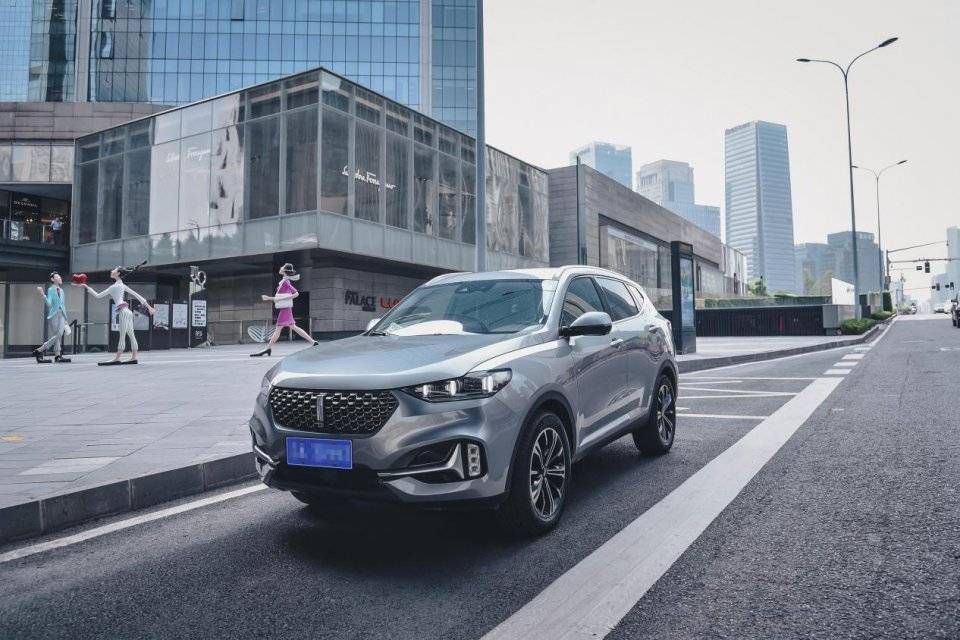 WEY VV6正面迎战长安UNI-K！宝妈：安全配置是首位_搜狐汽车_搜狐网