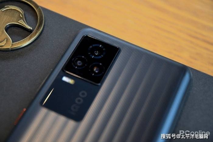 实力派还是性价比？“御三家”性能旗舰汇总！_realme