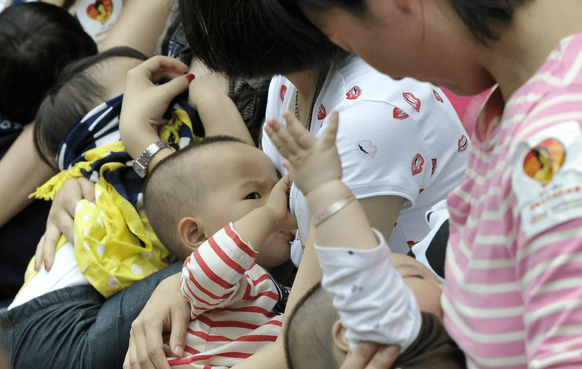 婴幼儿断奶的最佳时间,“6个月,1岁,2岁”,有什么区别? 宝宝