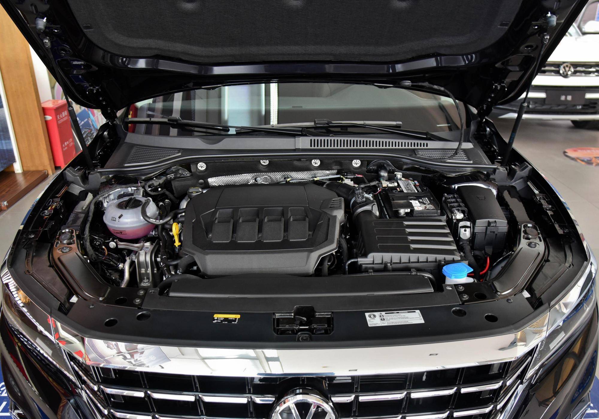 商务气质中型车中最重，开着有面子，油耗6.3L，实拍帕萨特_搜狐汽车_搜狐网