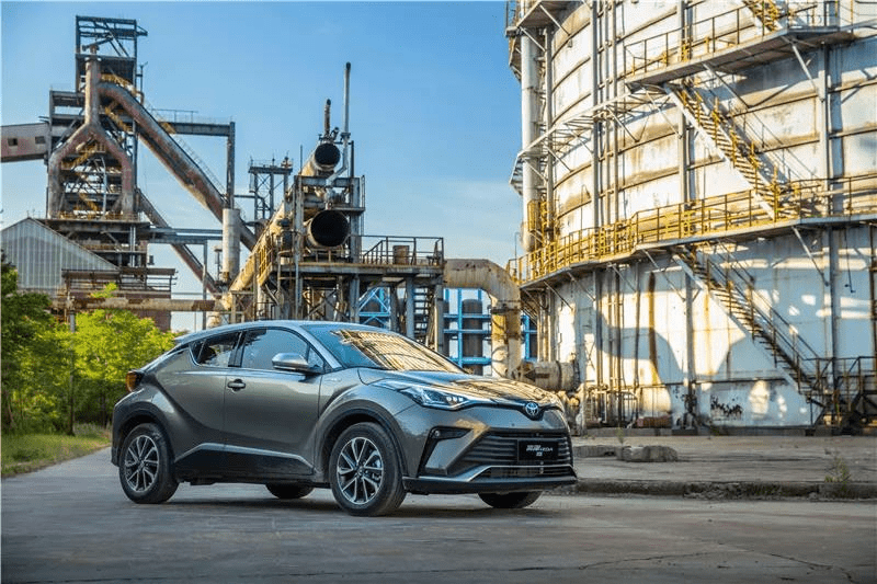 丰田奕泽IZOA：2.0L混动版导购分析，哪一款值得买？_搜狐汽车_搜狐网