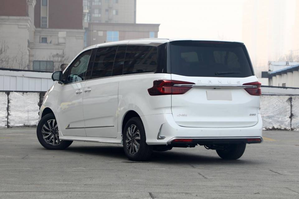 实拍上汽大通MAXUS G20 空间就是比别克GL8大_搜狐汽车_搜狐网