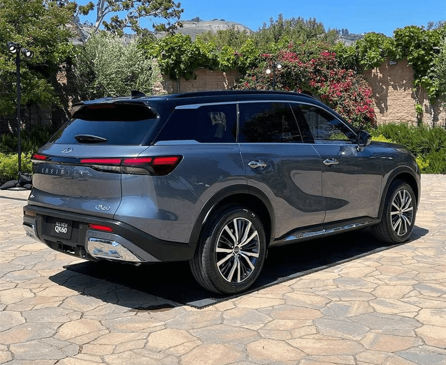 CVT换9AT！新一代英菲尼迪QX60实拍，尺寸超宝马5系，能火吗？_搜狐汽车_搜狐网