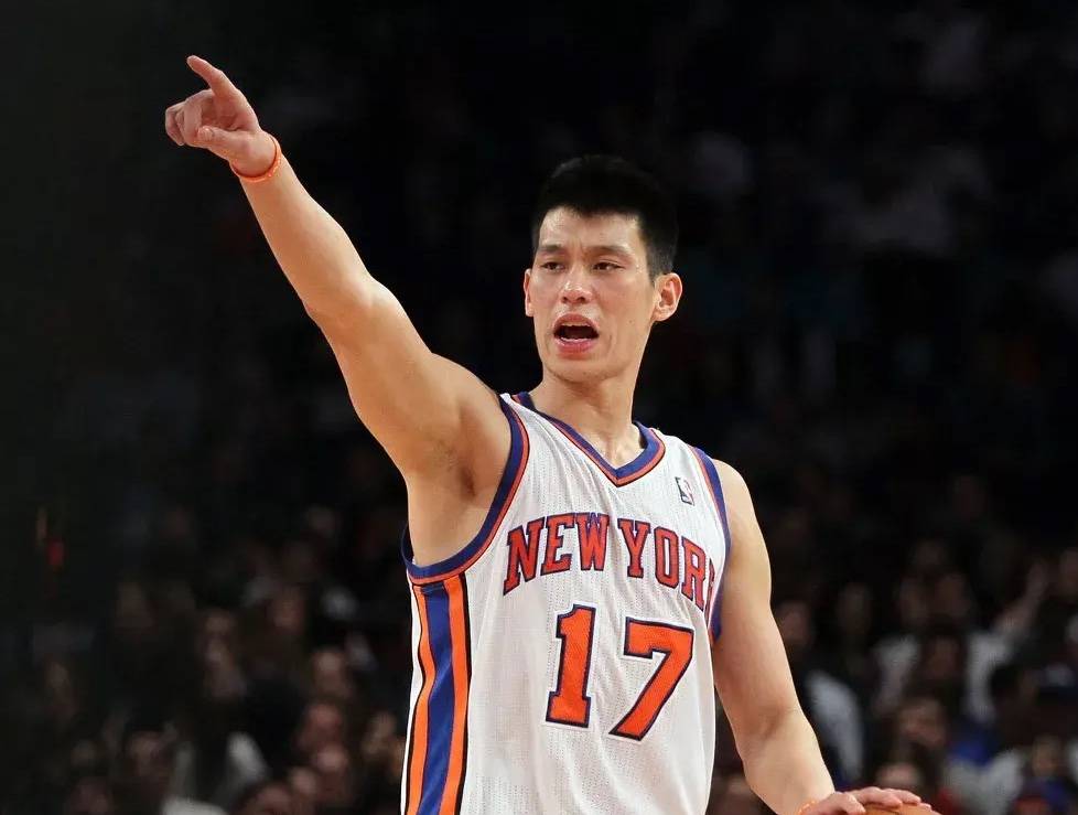 NBA ：哈佛高材生林书豪在NBA 薪资一览，最高年薪超过1300万美元_尼克斯