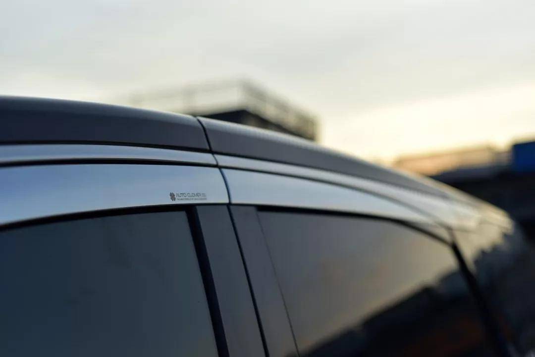 别克·GL8653T2020款搭配六片装奥克福铂金电镀雨挡_搜狐汽车_搜狐网