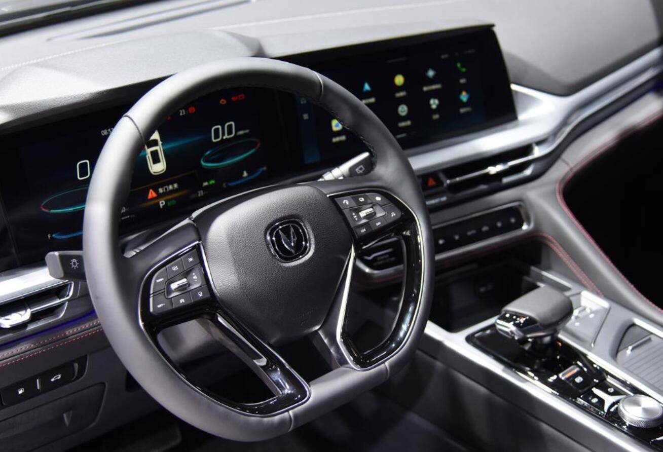 2021成都车展：2022款长安CS75PLUS上市，起售11.79万 元_搜狐汽车_搜狐网