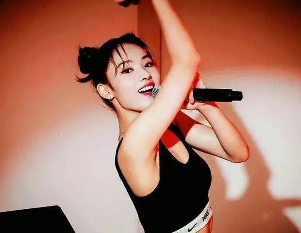 JYP新女团隐藏成员公开？跟少女时代允儿同名；LISA SOLO专辑曲目泄露？-搜狐大视野-搜狐新闻