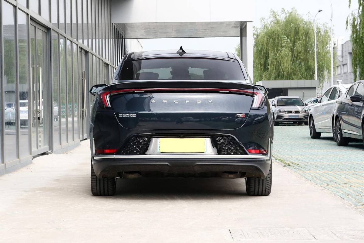 试驾极狐 阿尔法S 603H，配置拉满、动力劲爆，比毛豆3更好地选择_搜狐汽车_搜狐网