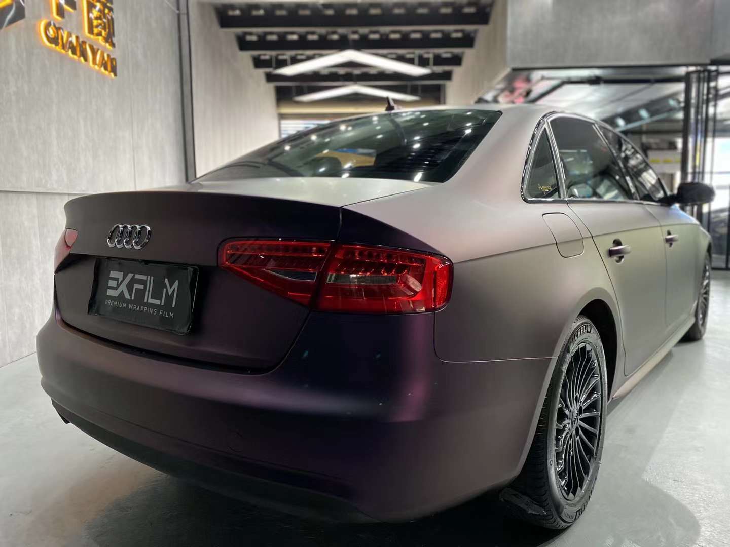 奥迪A4L装贴EKFILM-EK改色膜消光黑比诺紫_搜狐汽车_搜狐网