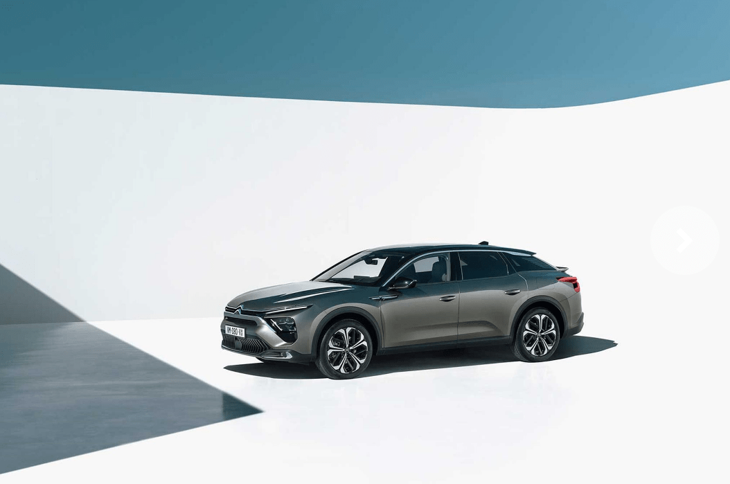 法系真翻身了？全系标配8AT，预售订单近万，凡尔赛C5 X真火了_搜狐汽车_搜狐网