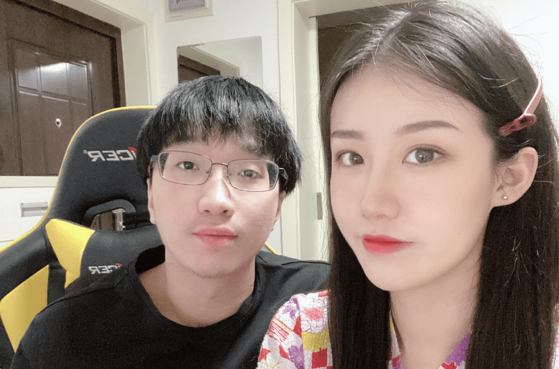 RNG主教练Tabe女朋友宣布分手：2347天，不后悔遇见你_事情